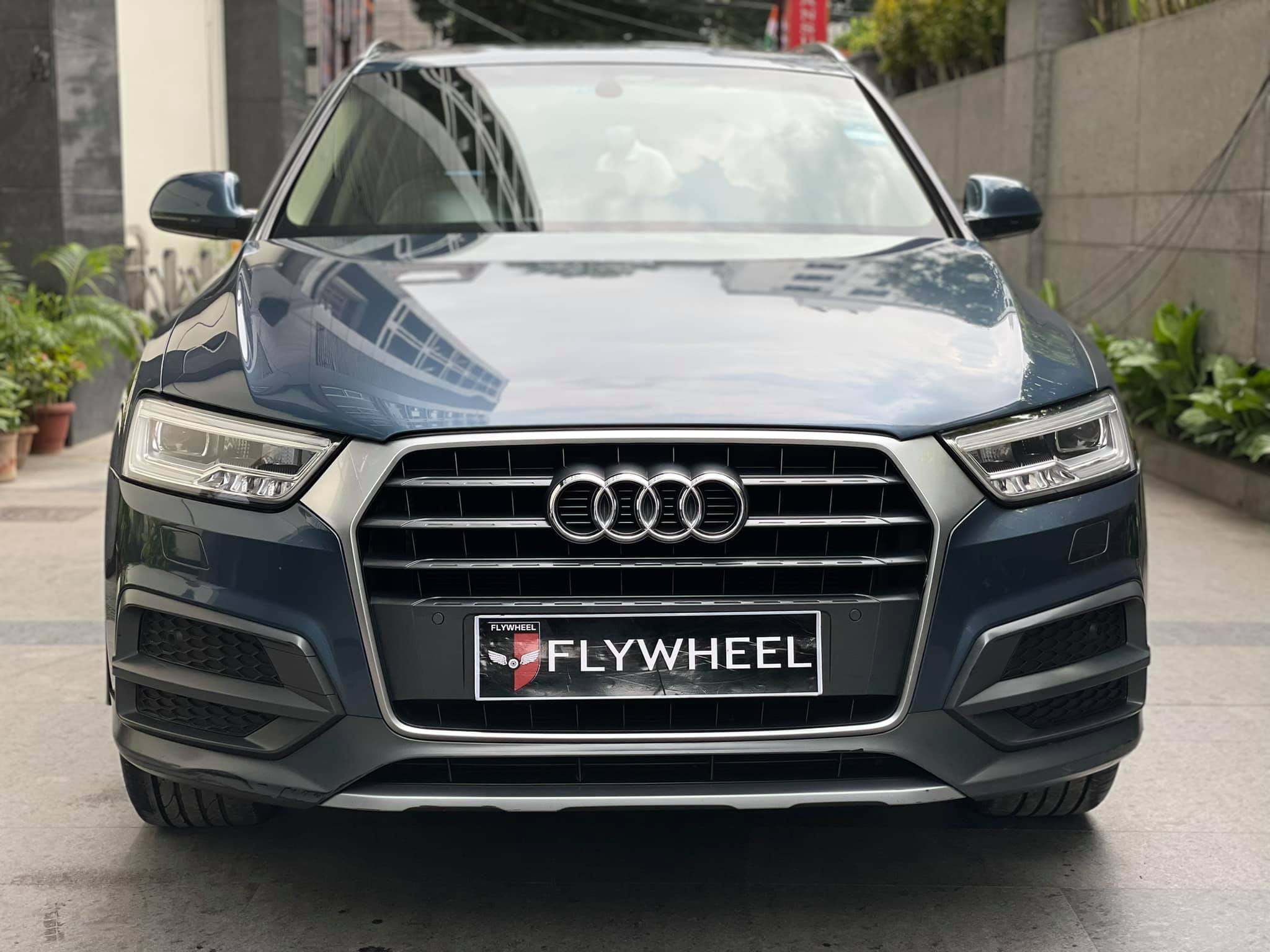 AUDI Q3 30 TDI Premium - FLYWHEEL