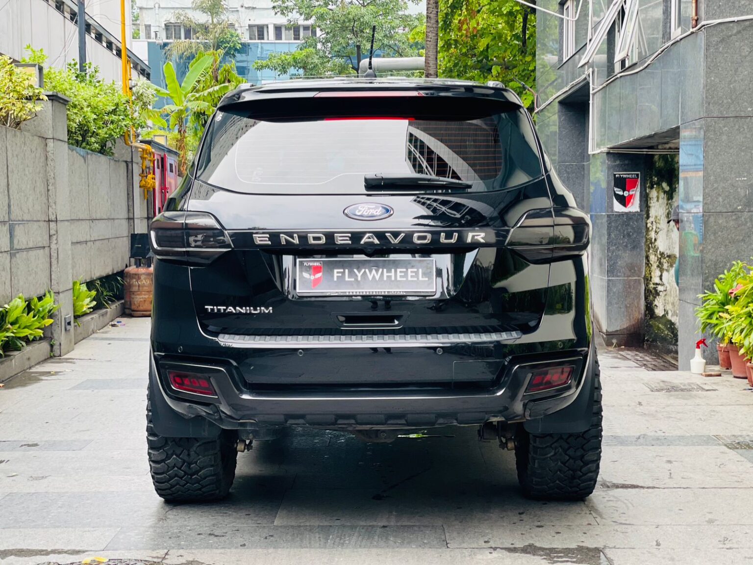 2020 Ford Endeavour 2L Titanium+ 4x2 AT: Luxury and Power - FLYWHEEL